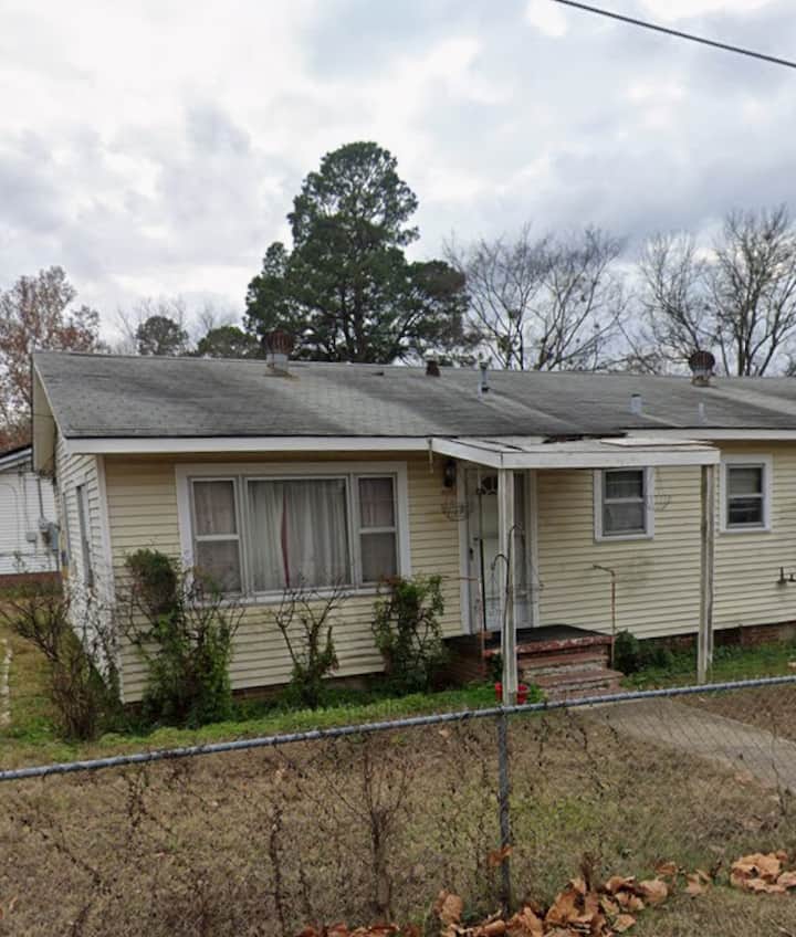 Cozy Home Near Downtown - Mount Pleasant, TX