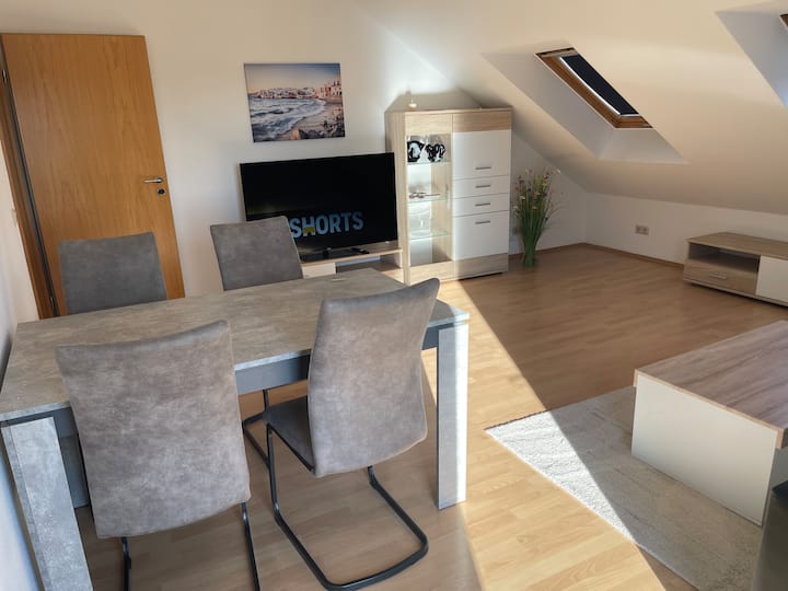 Schöne 3 Zimmer-wohnung Mit Balkon - Wiesbaden