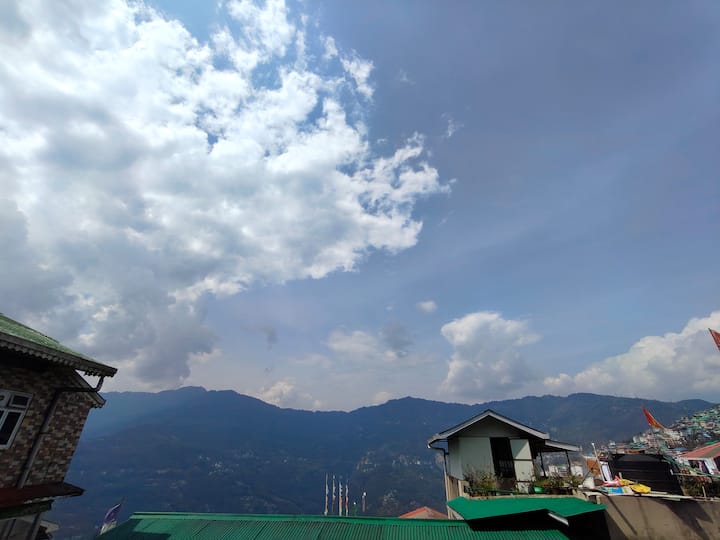 Daddy's Family Ariview 1 Min Drive To Mg Marg - Gangtok