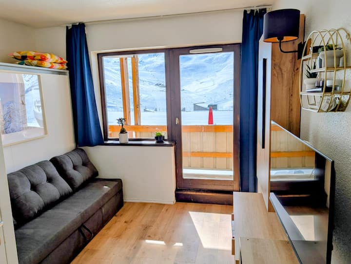 Ski-in/ski-out Sunny Apt – Direct Piste Access - Val Thorens