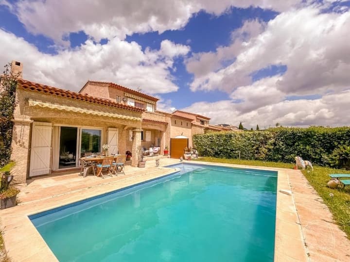 " Villa Mona " Piscine Privée, Calme & Plage 5 Min - Sanary-sur-Mer