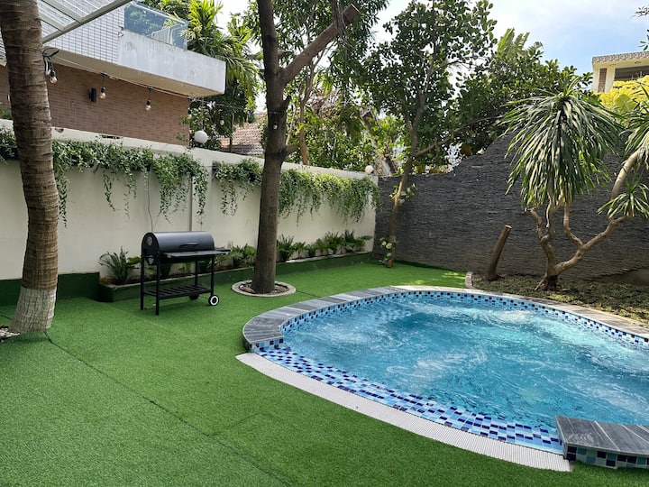 Villa 5 Phòng Ngủ Mỹ Khê , Cách Biển Mỹ Khê 200m - Da Nang