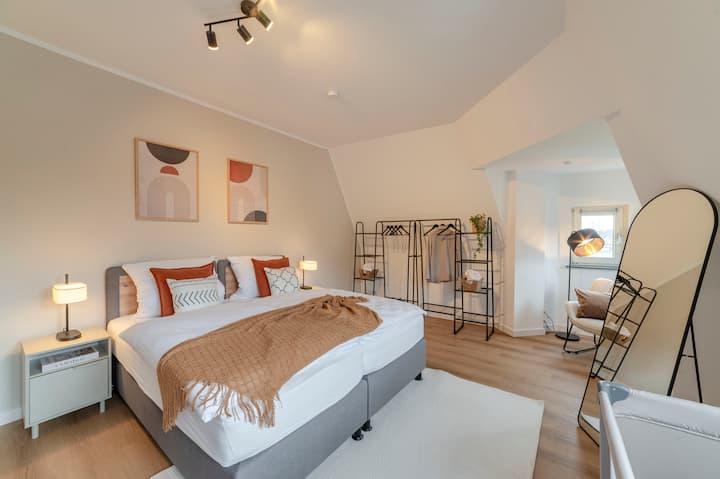 Design 2br | 4 Beds, Workspace | 14min Hbf - 杜伊斯堡
