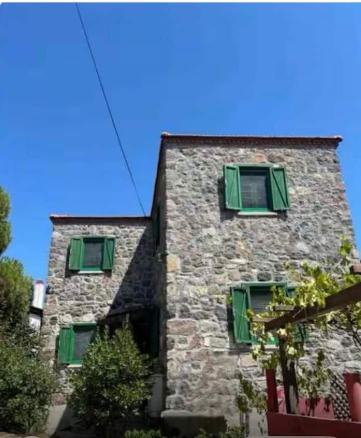 Yeşil Panjur Taş Ev – Barbaros - Barbaros