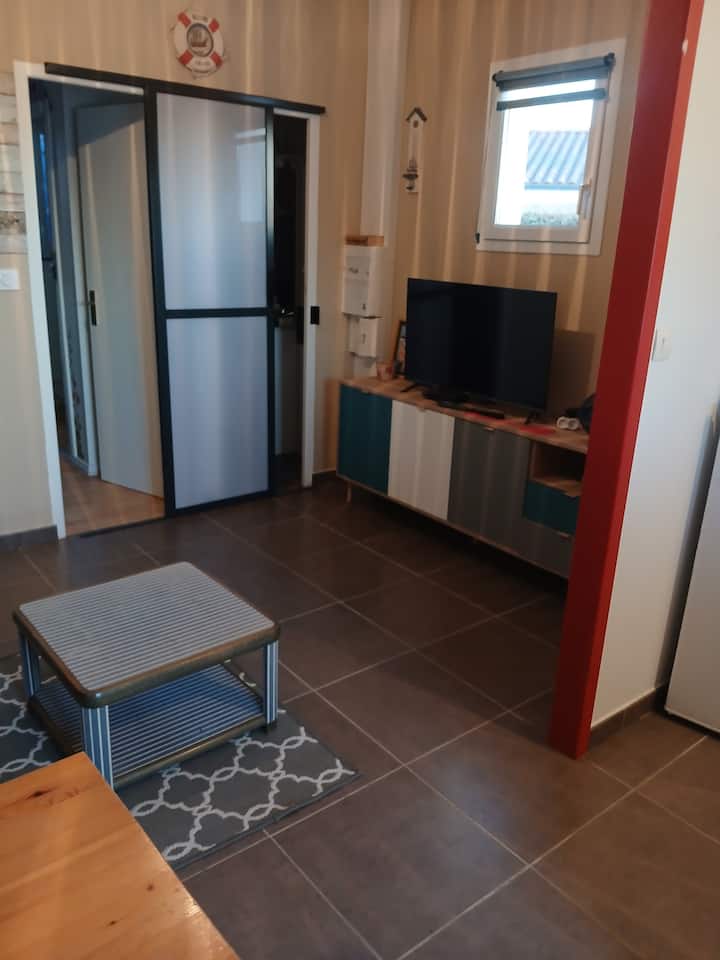 Petite Maison Proche Mer à 2 Kms - Brem-sur-Mer