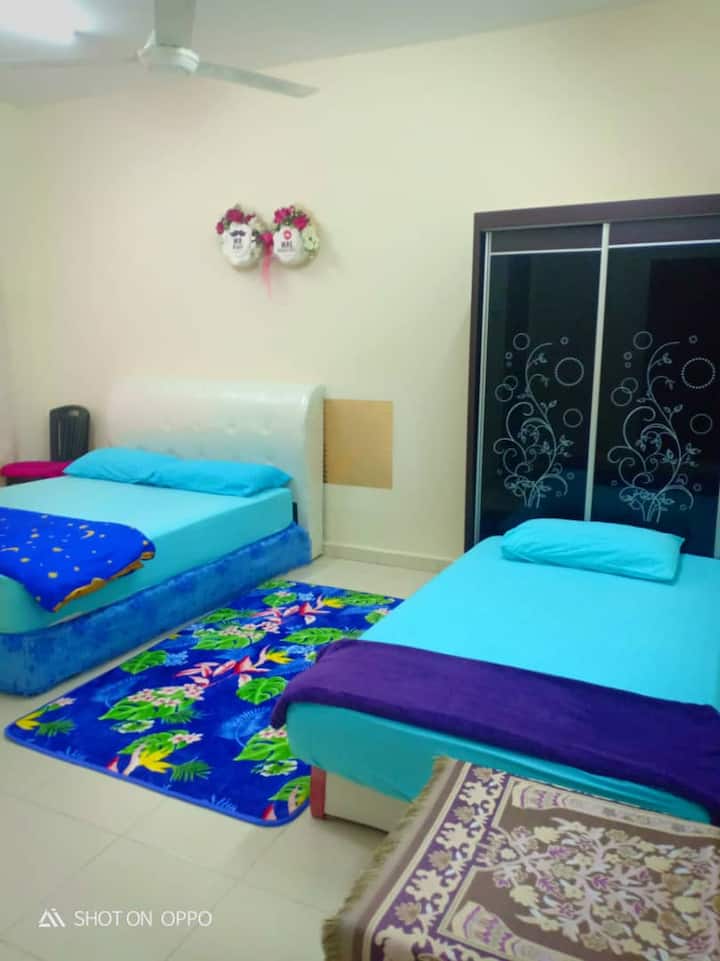 Feel Relaxed And Calm At Rose Guest House. - Gambang