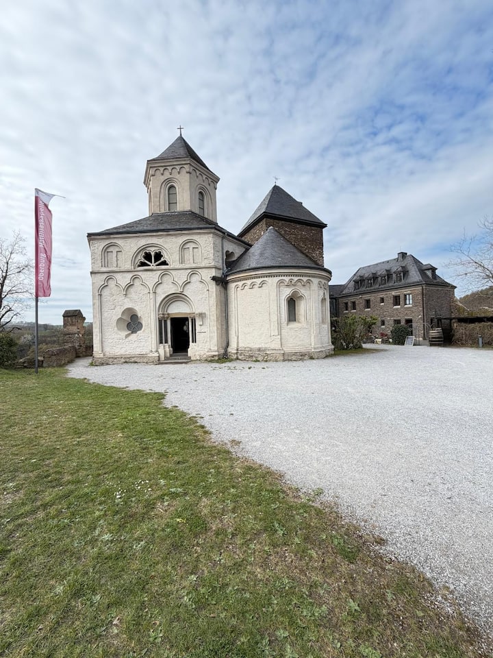 Oberburg | Einzigarte Ferienwohnung - Kobern-Gondorf