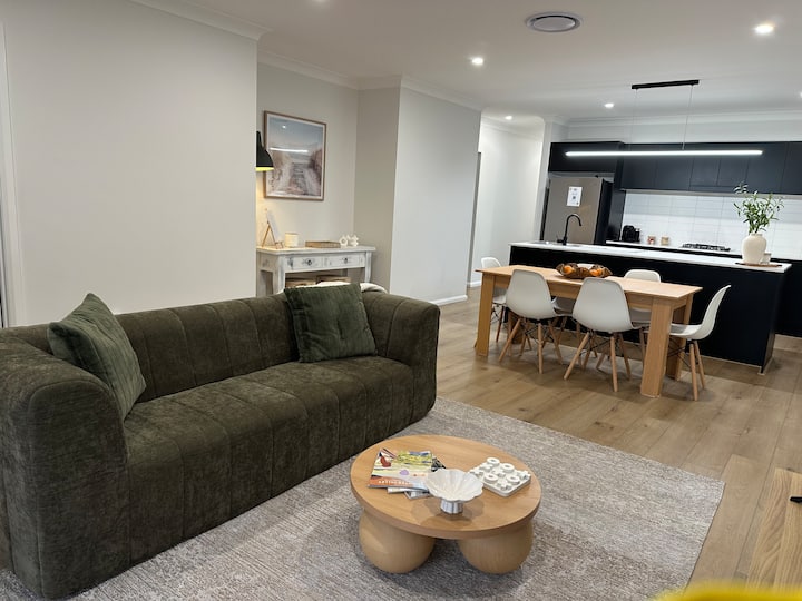 The Hunter House - Branxton