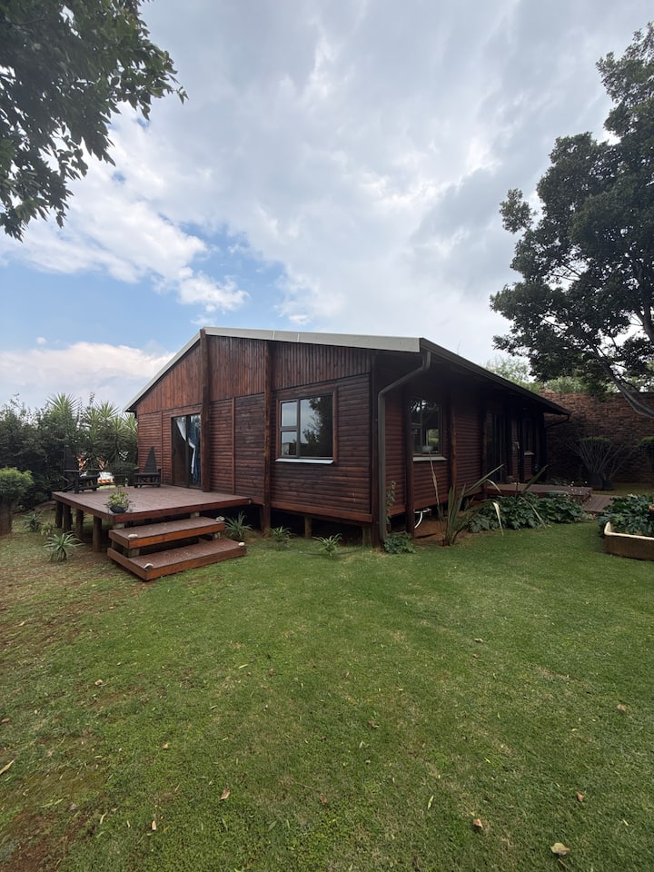 Cozy Garden Cabin - Krugersdorp