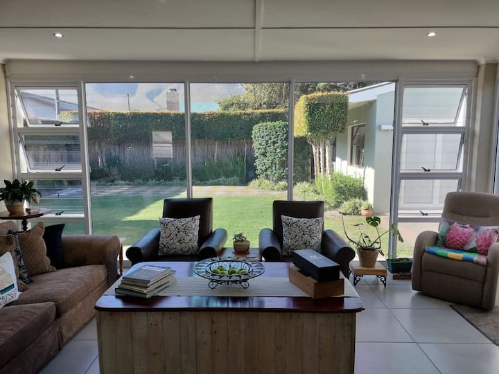 Plekkie By Die See - Kleinmond