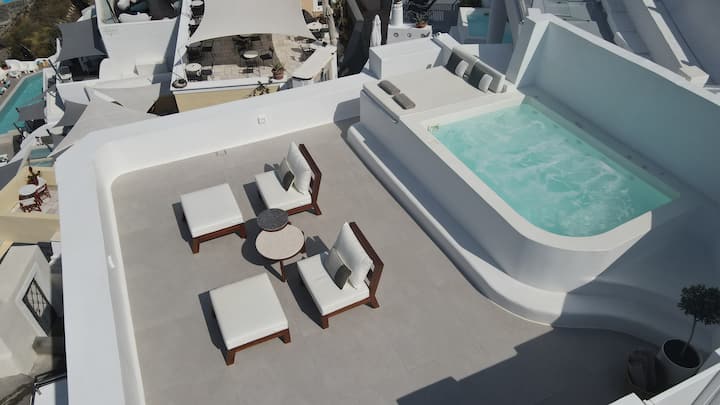 Premium Split Level Suite With Private Plunge Pool - Santorini