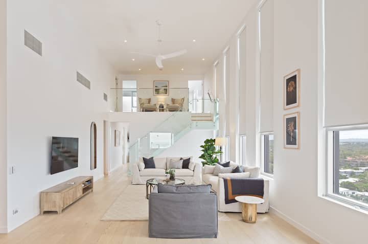 Luxe 2-story Penthouse W/ Views, Parking & Pool! - Sunshine Coast