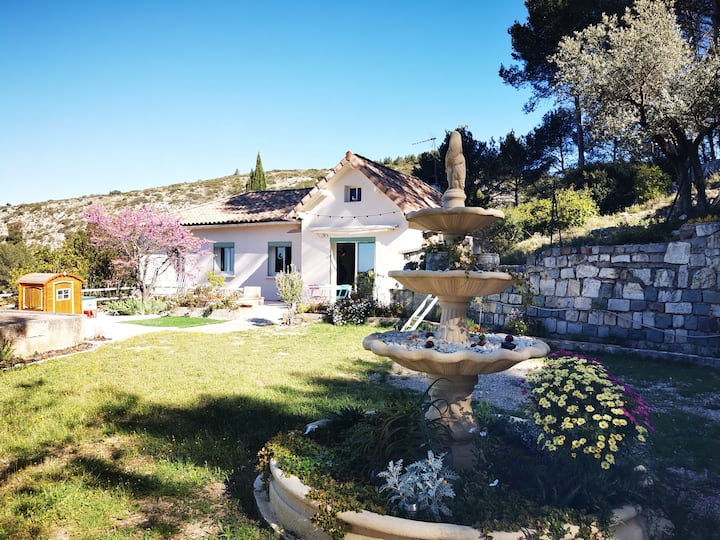Maison Pour Amoureux De La Nature - Allauch