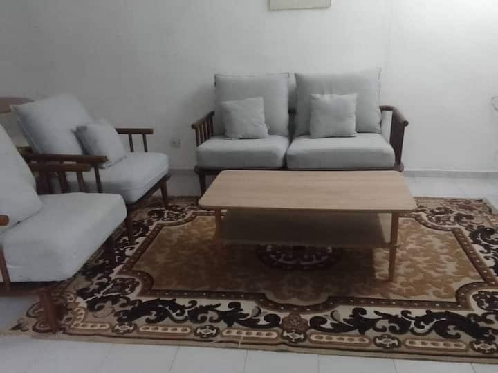 Causy Space In The Center O Libreville - Gabon