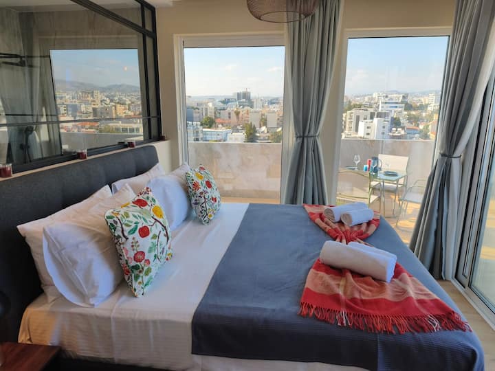 4.98 Super Host's New Boutique & Prime Location - Limassol