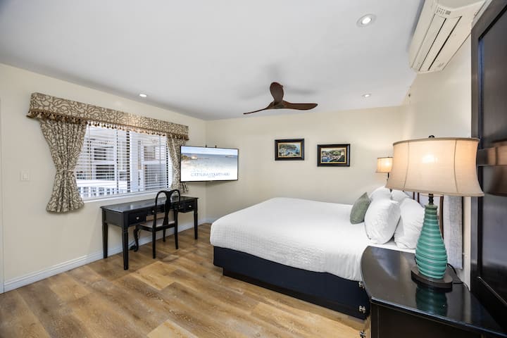 Catalina Courtyard Suites - Courtyard King - Santa Catalina Island, CA