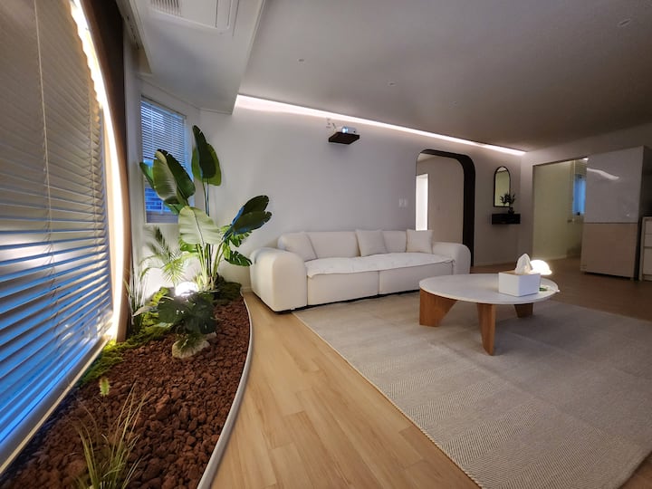 만디 Stay2_오픈특가/보문단지5분/레트로오락기/넷플제공 - Gyeongju-si