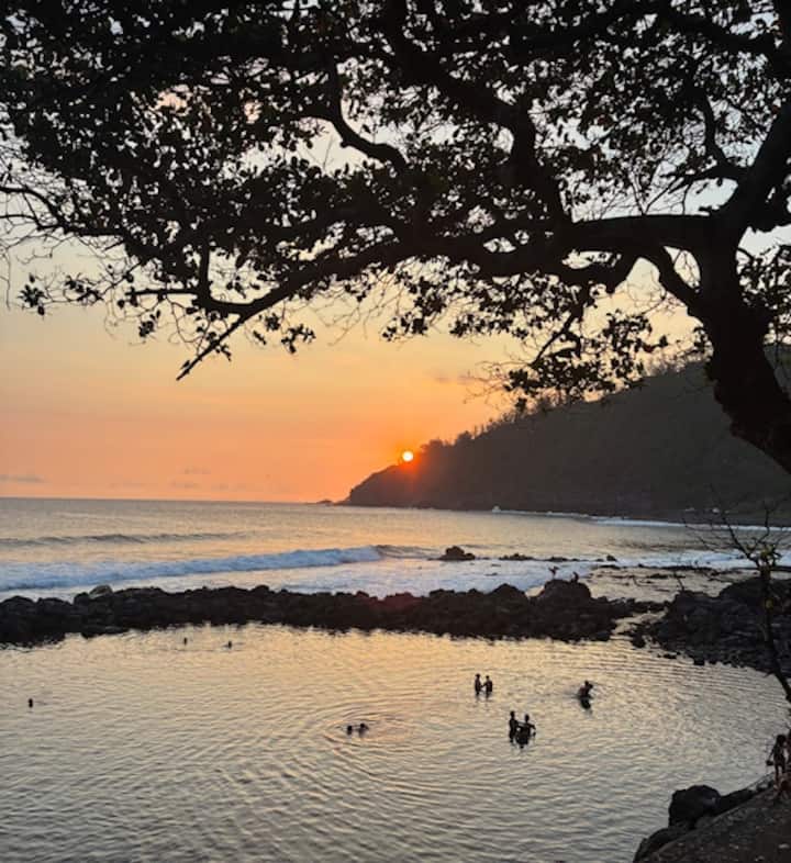 Le Ti Manap
Appt T2 à 400 M Du Bassin De Manapany - Saint-Joseph