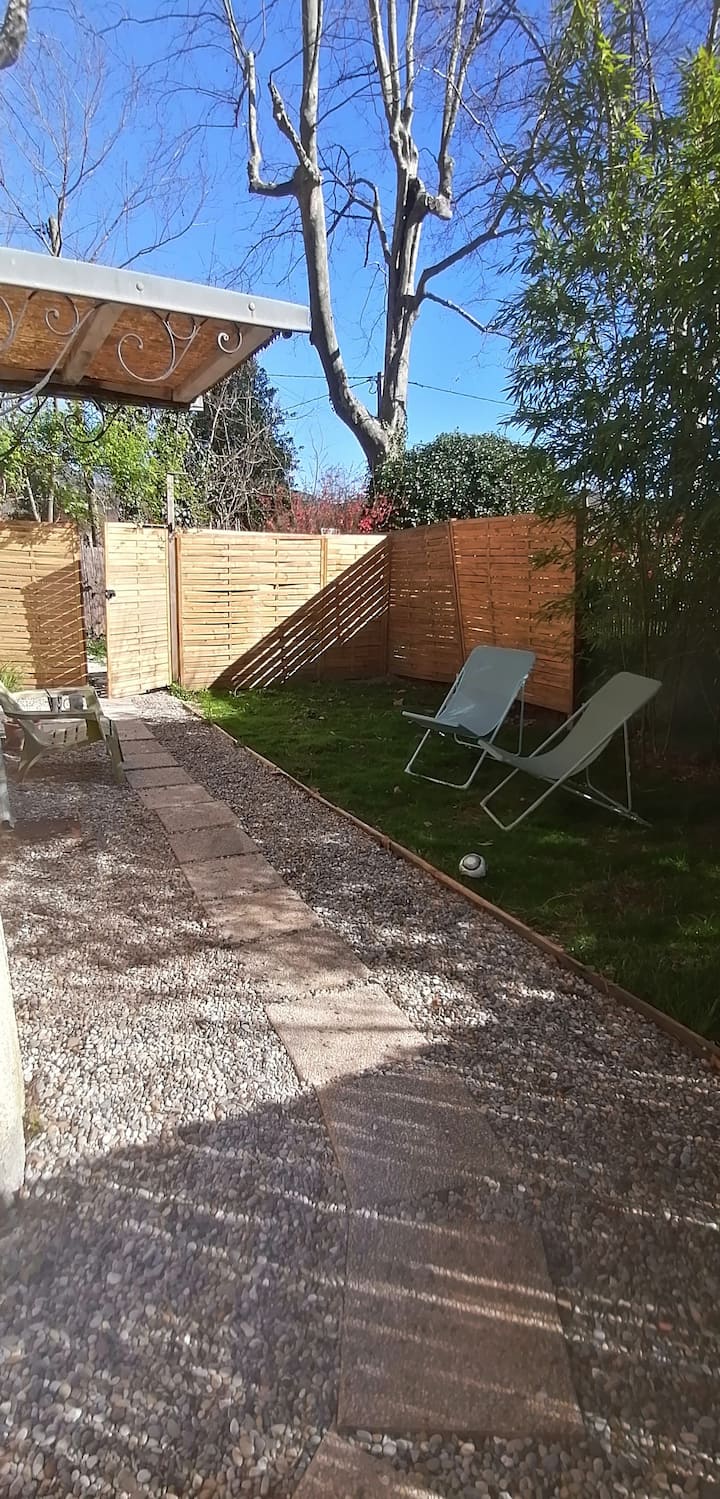 Studio Neuf Et Coloré, Avec Jardin. - Le Vigan