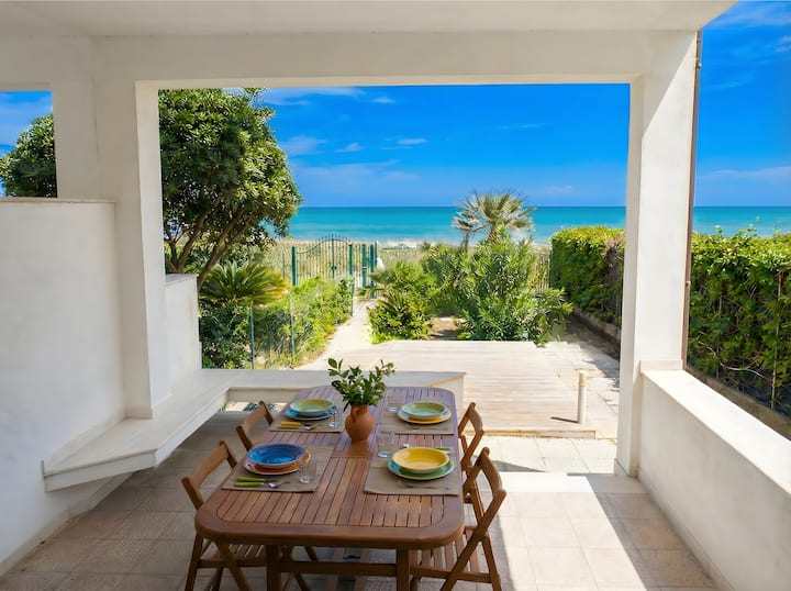 Villa Sulla Spiaggia Con Accesso Diretto Al Mare - Alcamo