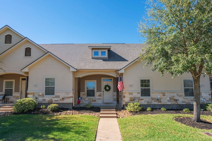 Spacious 3br/3ba Home|tempurpedic Beds|pool Access - College Station, TX