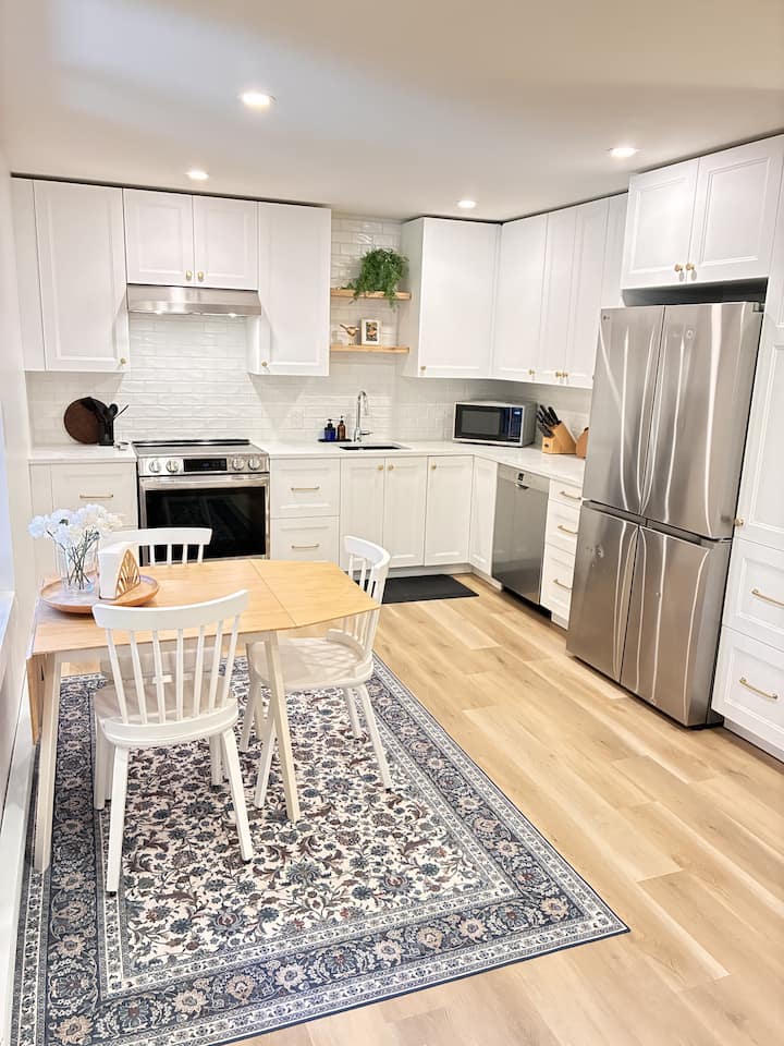 1 Bedroom Basement Suite Langley, Bc - Langley