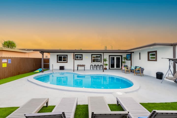 Sun&shine | 14 Ppl | Pool | Outdoor Games | Bbq - Miramar, FL