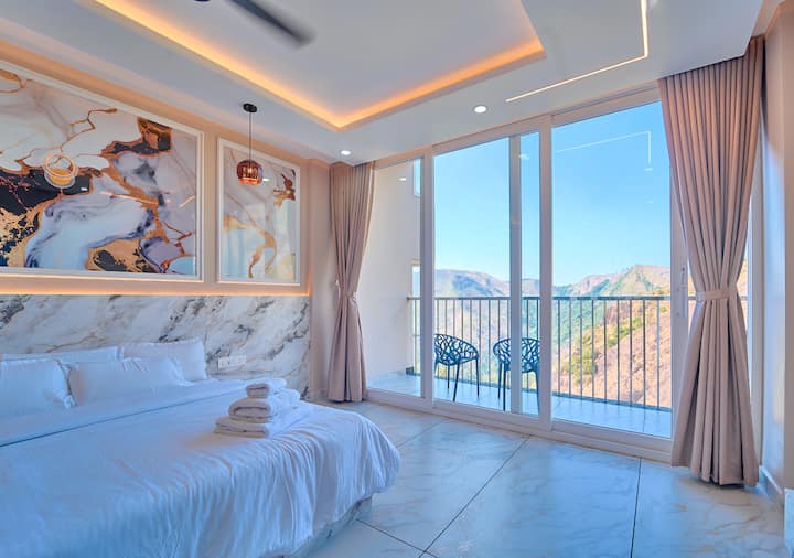 Balcony Hill View Room In Vagamon - Vagamon