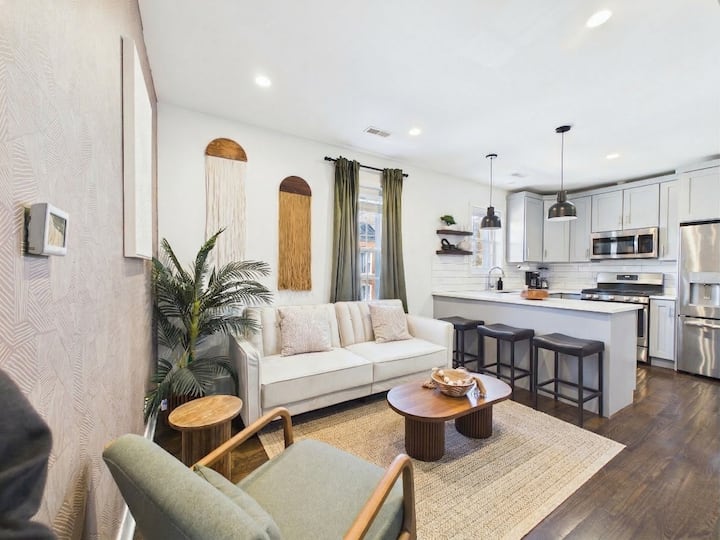 Boho Chic Oasis With Private Parking - Chicago Union Station