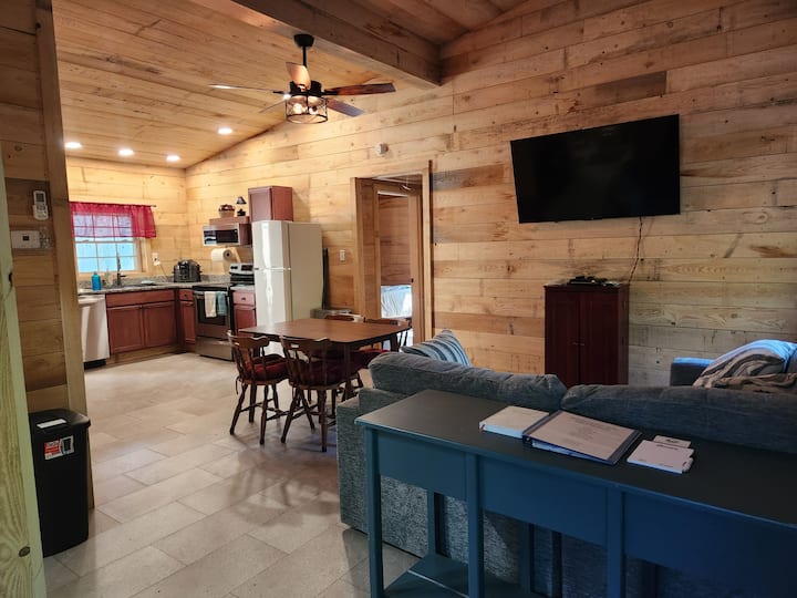 The Distiller's Cabin - Carmel, ME