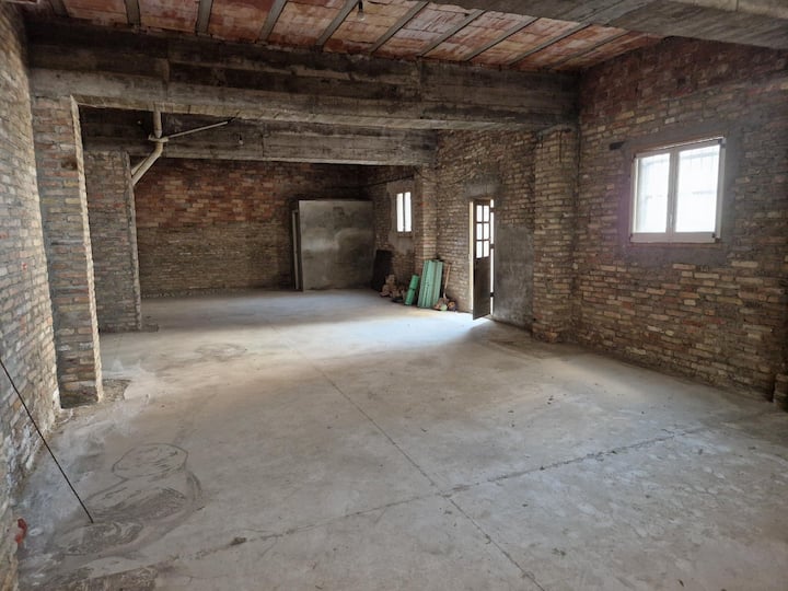 Local Diáfano De 80m2 Con Baño - Villarrobledo