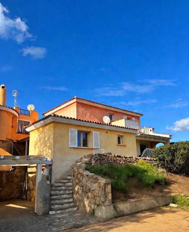 B&j - Villetta Con Vista Sul Borgo Di Cannigione - Arzachena