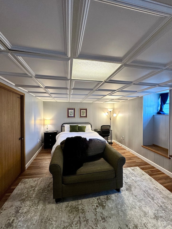 Jackson House-private Suite - Taos, MO