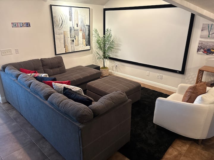 Cute Ski Lodge Themed Place In The Heart Of Provo! - 프로보