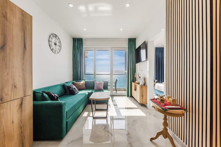 The Butterfly Apartment | Seafront & Amazing Views - Albania