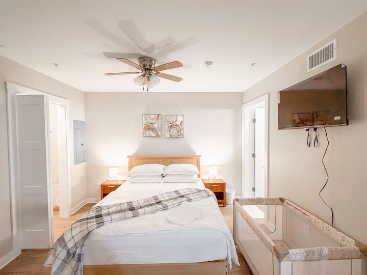 Grand Prairie Gem | Minutes To Top Attractions - Grand Prairie, TX