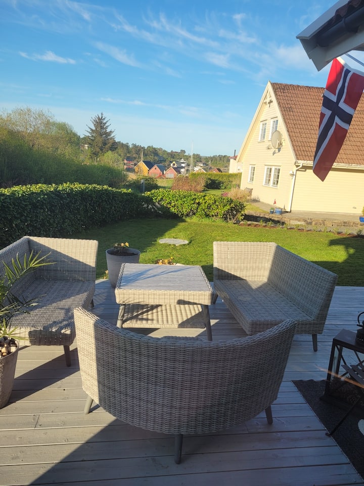 Lys Og Romslig Enebolig Ved Sjøen. - Bergen, Noruega