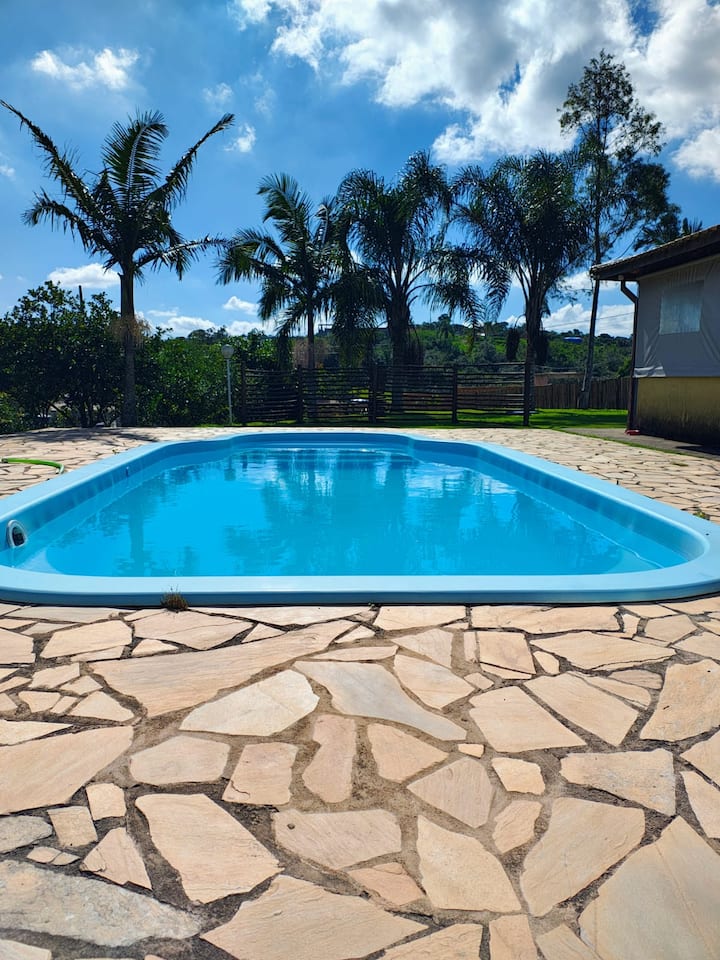 Chácara Das Pimentas/arujá Sp
Piscina/salão - Arujá