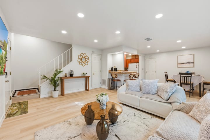 Cozy Anaheim Retreat | Monthly Stay | Near Disney - Anaheim