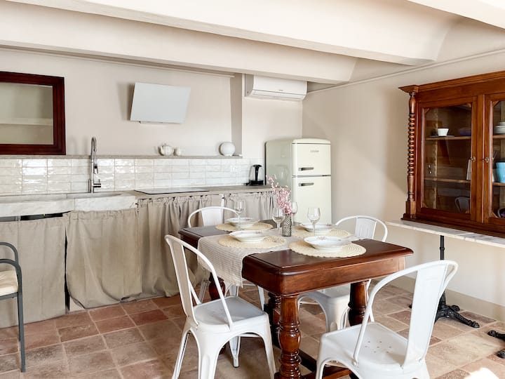 Piscina E Due Camere Da Letto | Corte Trinità - Italia
