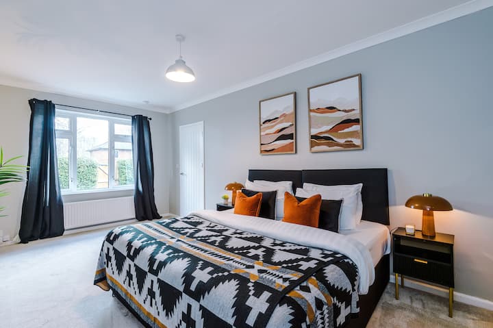 Modern 4br Home | Harrogate | Parking | Long Stay - 하로게이트