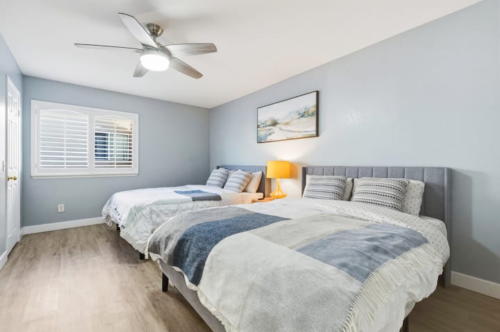 Spacious 6br Home/10 Beds/perfect For Large Groups - Eastvale, CA