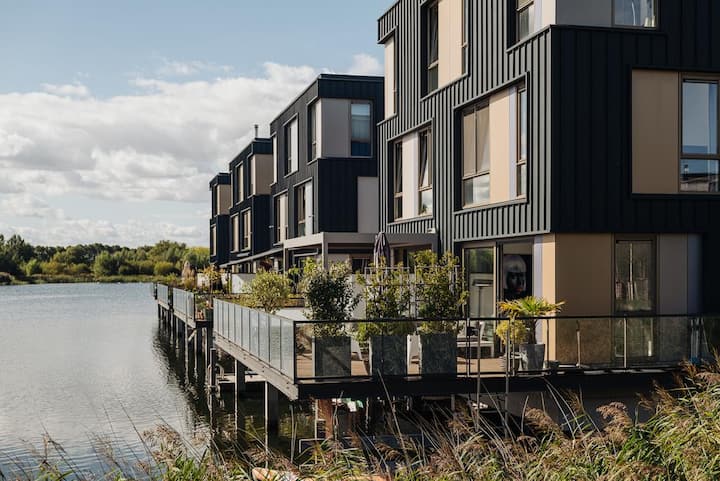 Waterfront Villa W. Terrace, Private Gym & Parking - Amsterdam