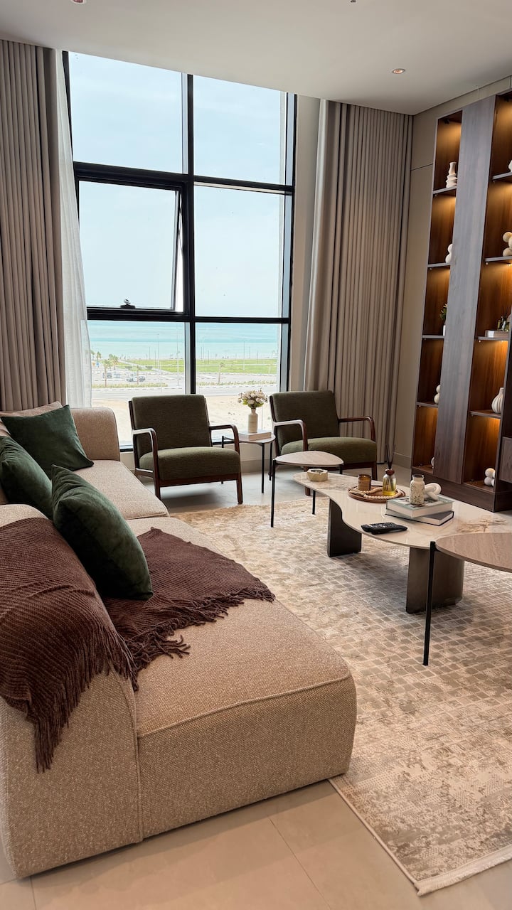 شقة فاخرة بإطلالة بحرية مع شرفة - Dammam