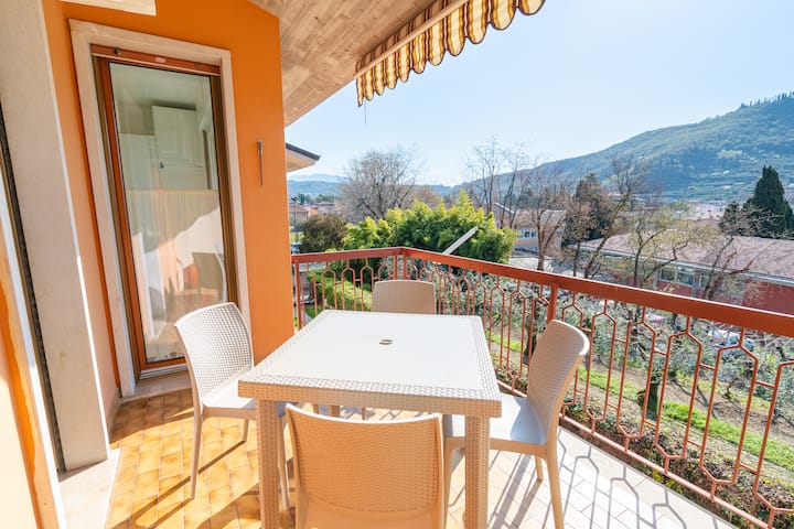 Apt. X 4, Wi‑fi, Parking, 10 Min. From The Center - Garda