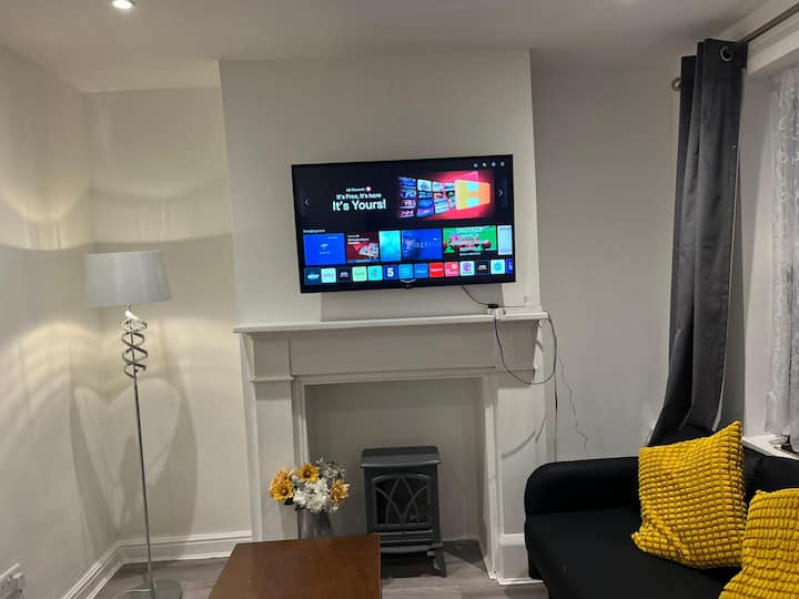 4-bedroom Home With Private Garden. Luton Lu1 - Luton