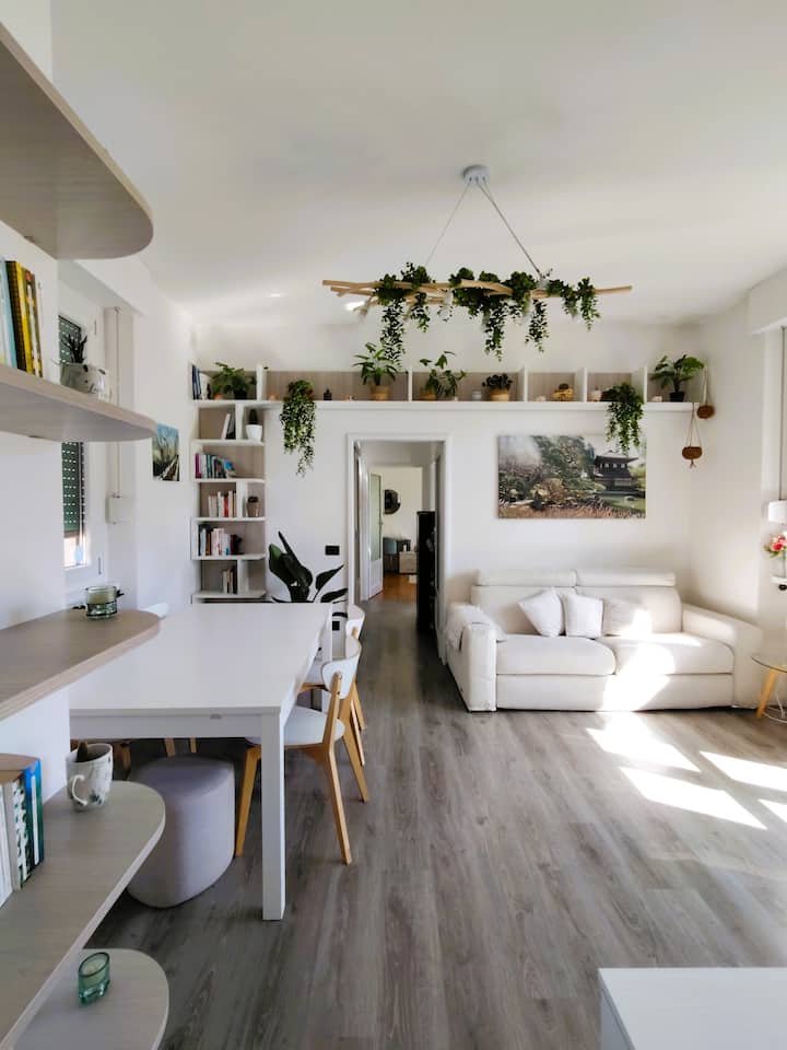 Bright Modern Apartment - Perfect For A Couple - Cernobbio