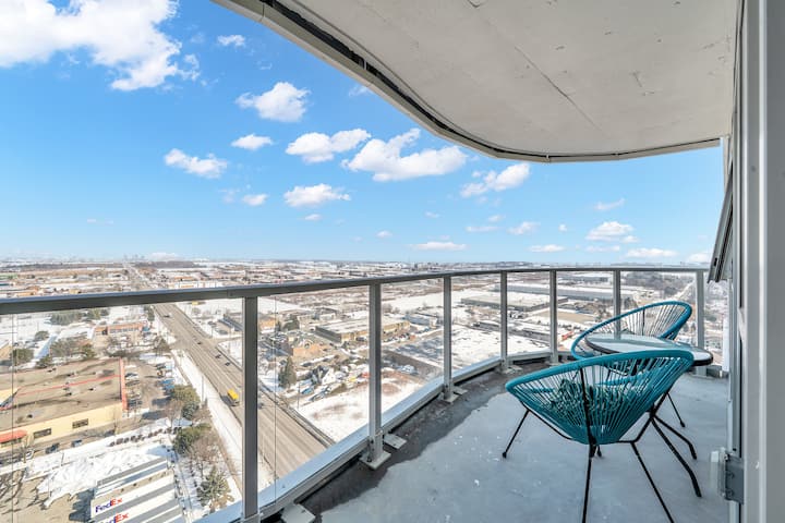 High-floor Lakeview 1-br Steps To Go & Waterfront - Pickering