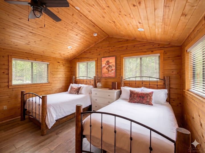The Surf Cowgirl Suite At Austin Surf Lodge - Lake Travis, TX