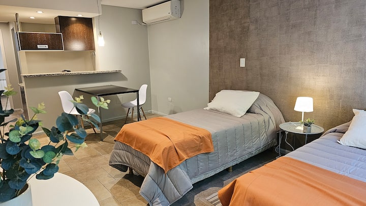 Frente Al Sheraton, Cochera A Costo Extra, Apt. 4 - Mendoza